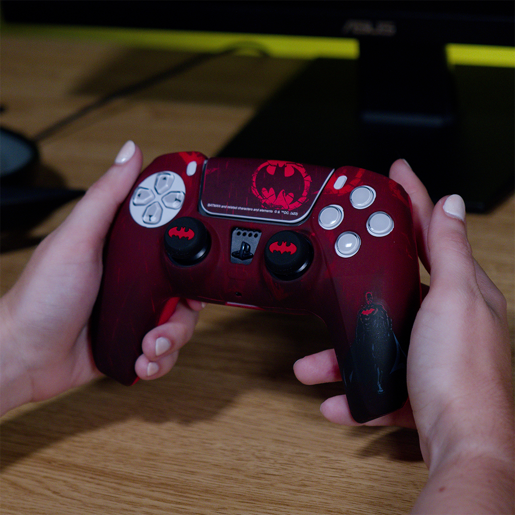 Blade Silicone + Grips + Batman sticker for PS5 Controller - BATPS5CK ...