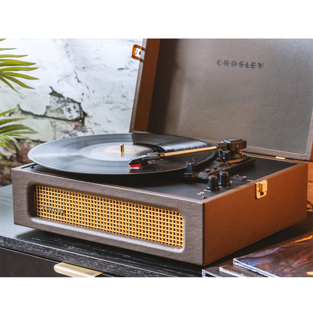 Crosley Voyager Bluetooth Portable Turntable - Cocoa - CRIW8017B-CO4 ...