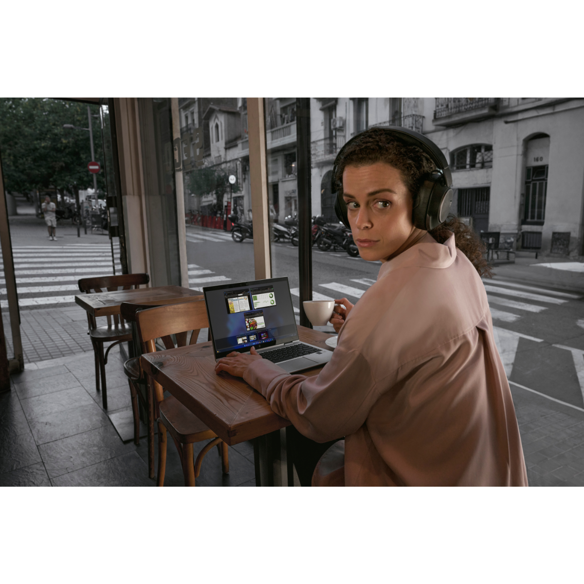 HP Elitebook X Flip G1i 14" WUXGA AI Laptop- Core Ultra 7-258V 32GB 1TB ...