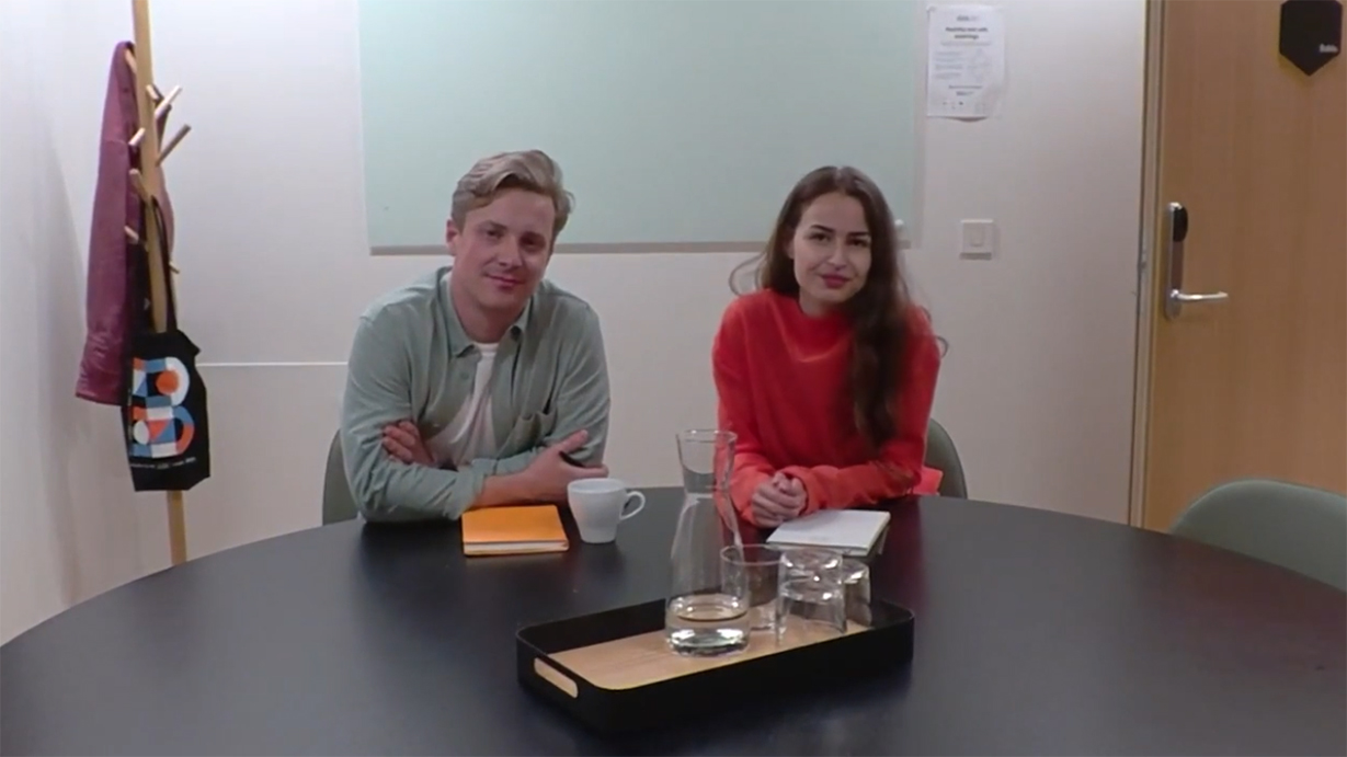 Huddly IQ AI Powered Wide Angle Video Conference Camera With Mic ...