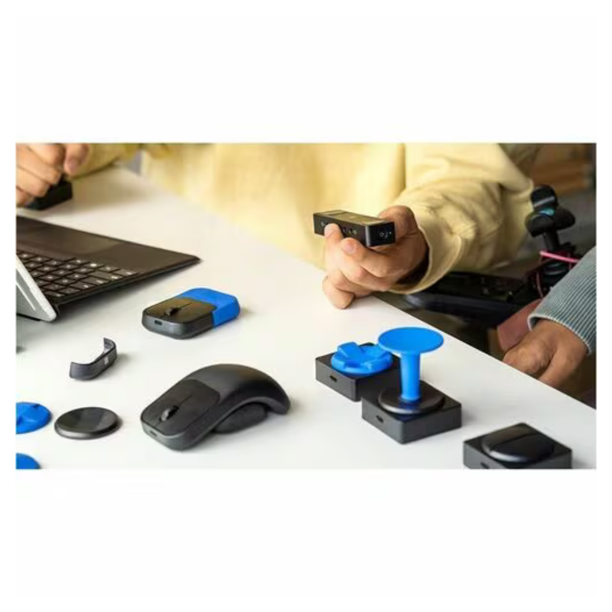 Microsoft Adaptive Hub - Commercial Black - J71-00004 | Mwave
