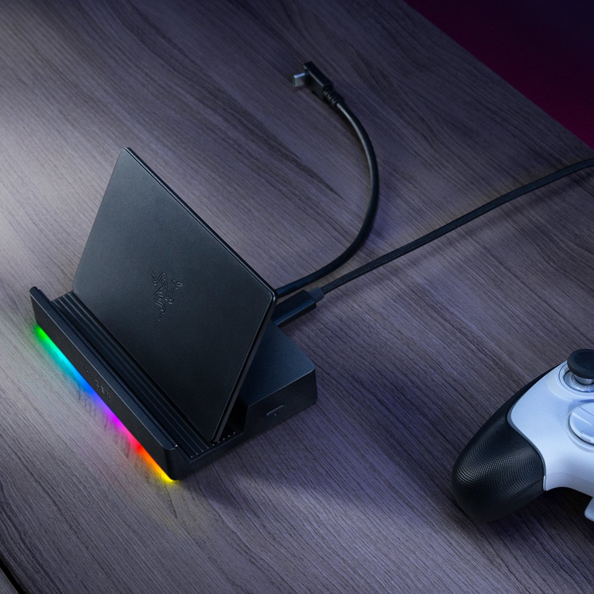 Razer Handheld Dock Chroma USB-C 6-in-1 Docking Station - RC21-02310100 ...