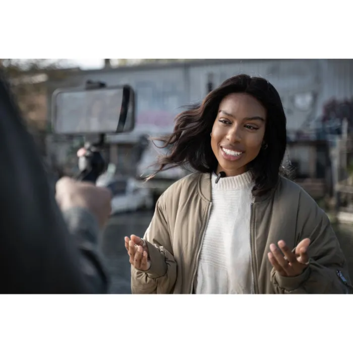 Shure MoveMic Lavalier Microphone - SHR-AMV-LAV-Z6 | Mwave